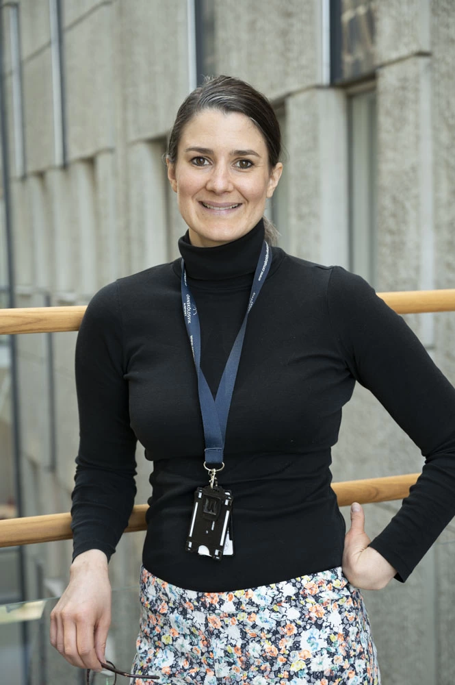 Virginia Stone receives an award from the Childhood Diabetes Foundation ...